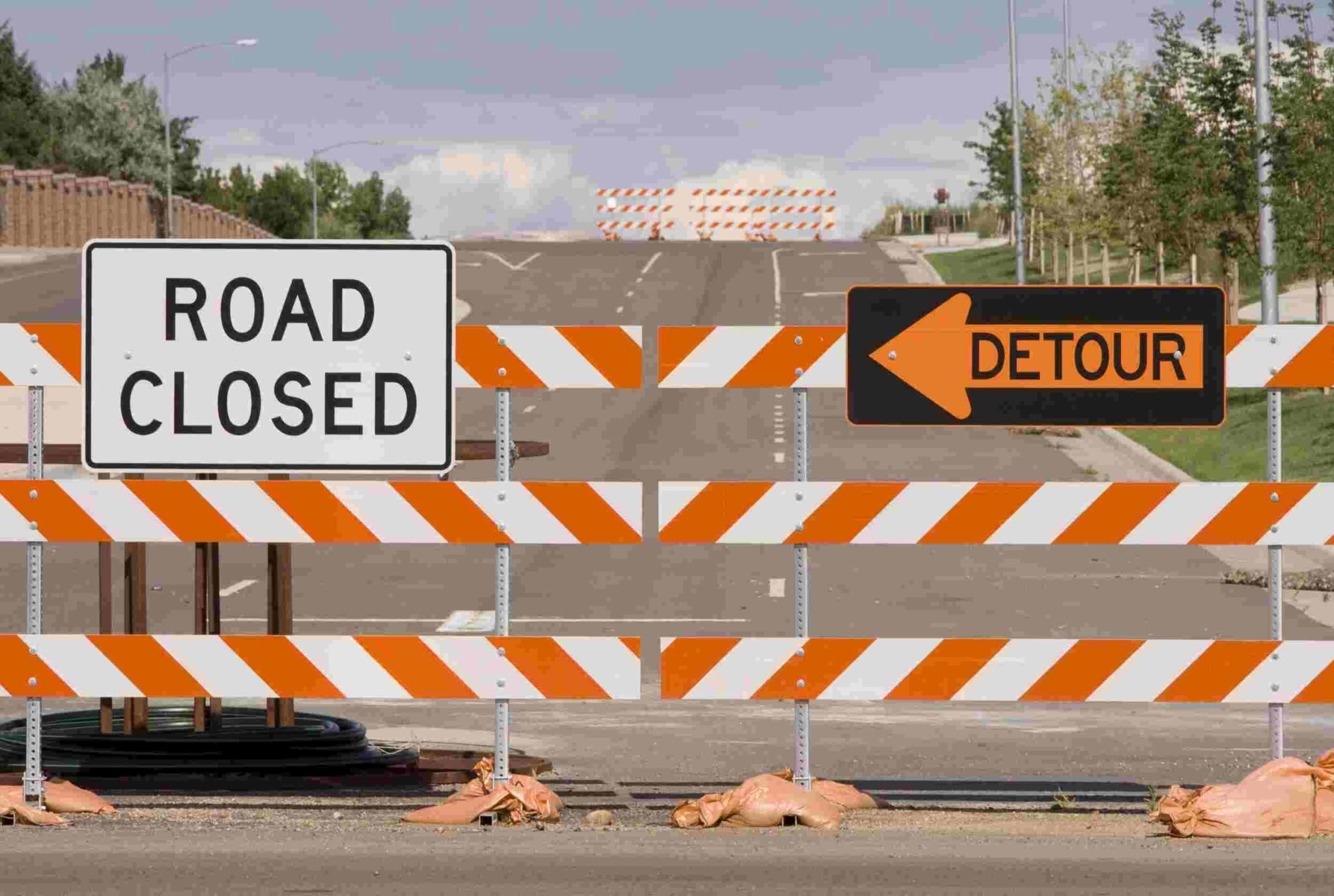 Detour Signs: Essential Guide to Road Safety and Use - Traffic Signs Test