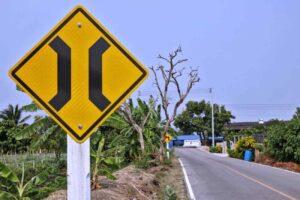 Narrow Bridge Signs: A Driver's Guide to Safety - Traffic Signs Test
